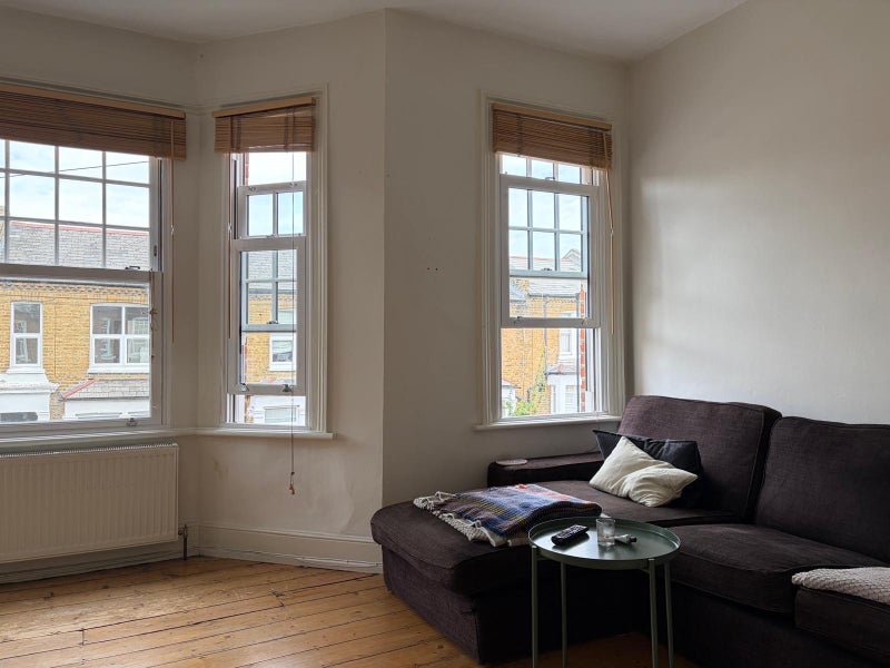 'Double room in quiet street in Brixton Hill' Room to Rent from SpareRoom