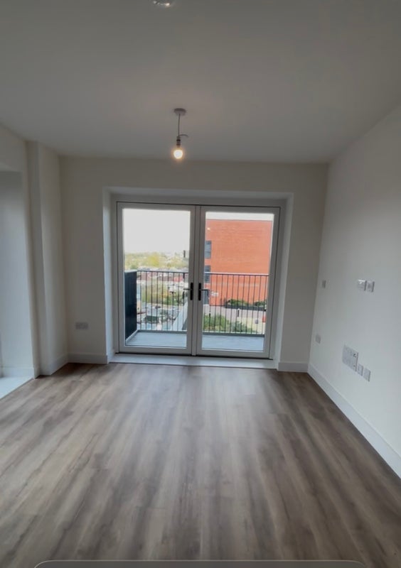 'Spacious Double room in a brand new flat' Room to Rent from SpareRoom