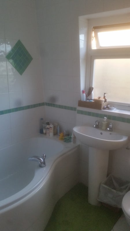 'Spacious/bright/airy peaceful room in flat' Room to Rent from SpareRoom