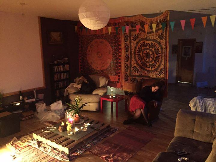 'Double Room in Cara House Warehouse- Manor House' Room to Rent from ...