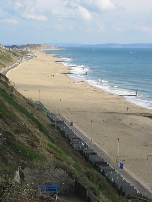 'Bedsit Southbourne Close Cliffs/Sea' Room to Rent from SpareRoom