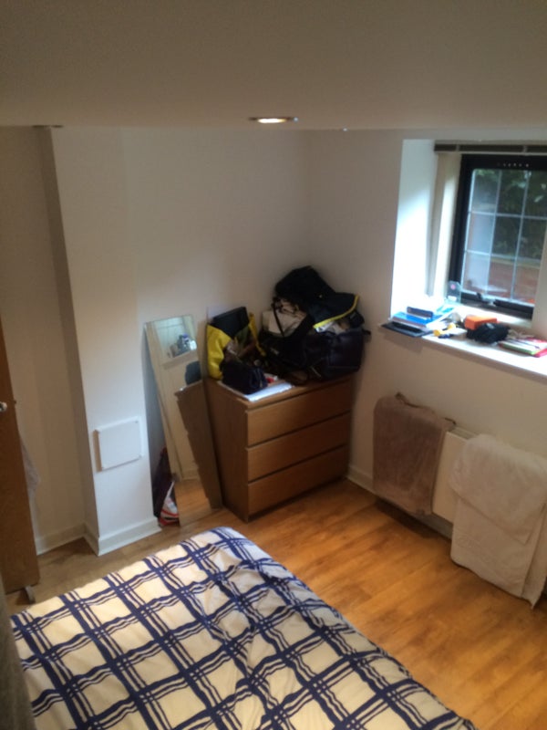 'Modern, split level flat in Crookesmoor' Room to Rent from SpareRoom