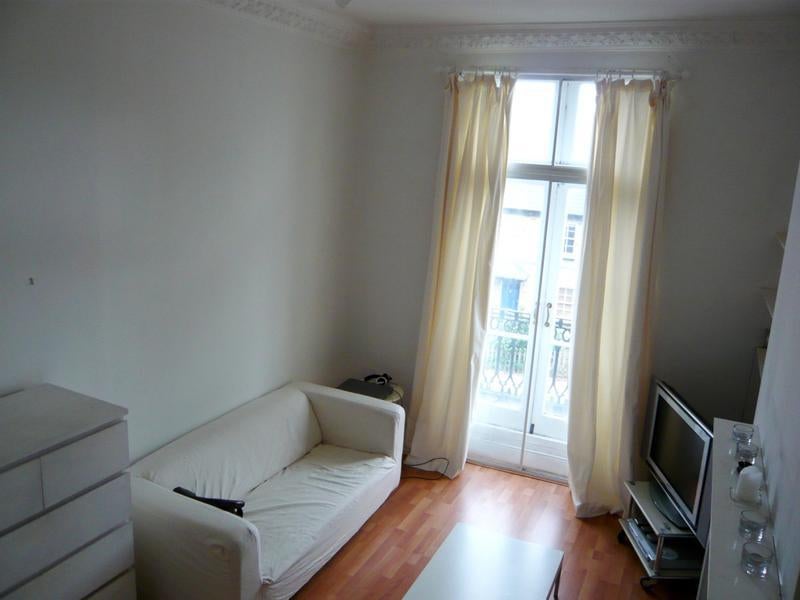 'Very Large Double Room 14m2 All Bills included' Room to Rent from ...