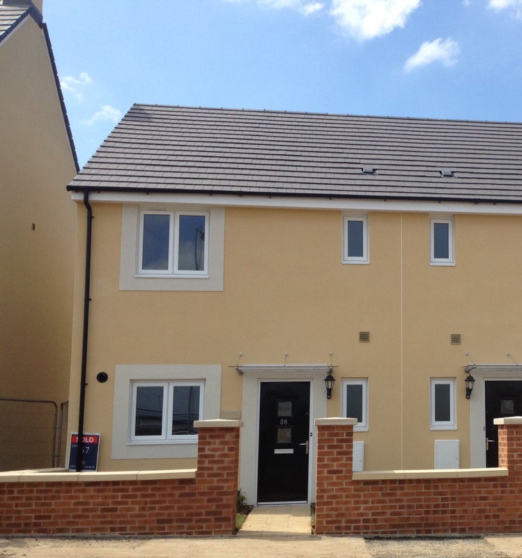 'Double Room Trowbridge Paxcroft Mead - 1st Feb ' Room to Rent from ...