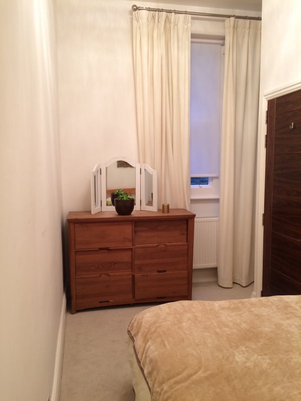 '*Short let* room in a lovely ground floor flat' Room to Rent from ...