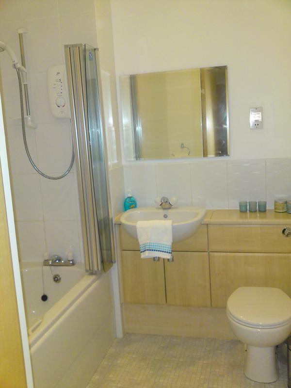 'Fully Furnished Double room with own Bathroom' Room to Rent from SpareRoom