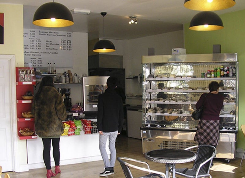 'Eldon Court Studio Available ' Room to Rent from SpareRoom