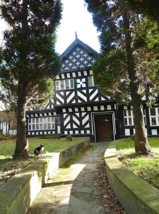 'Single room available in the historic Slade Hall' Room to Rent from ...