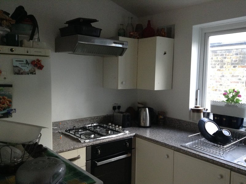 'Single Lovely Spacious Catford SE6 non Overcr' Room to Rent from SpareRoom