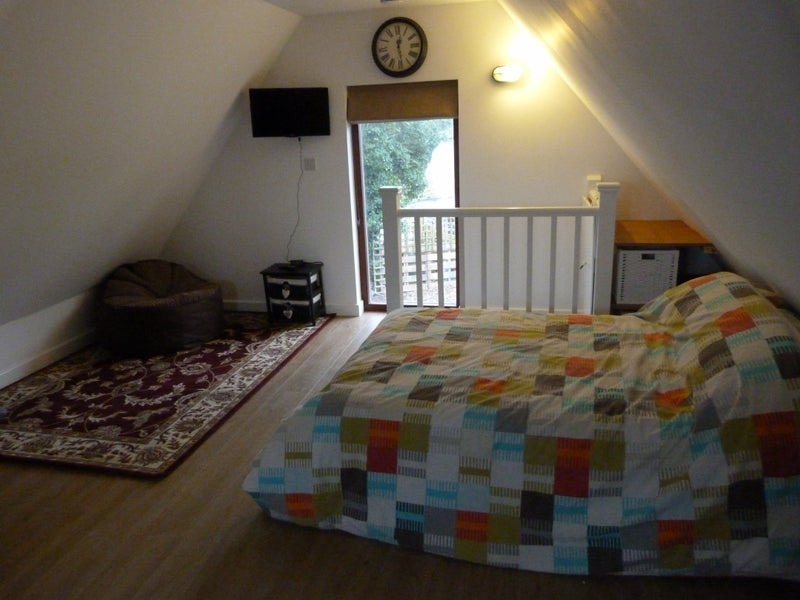 'Semi-rural bedsit' Room to Rent from SpareRoom