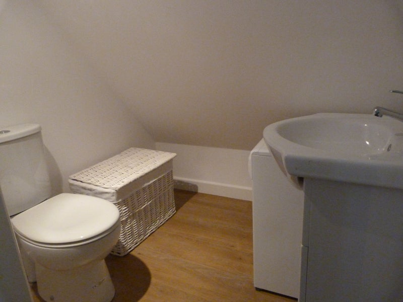 'Semi-rural bedsit' Room to Rent from SpareRoom