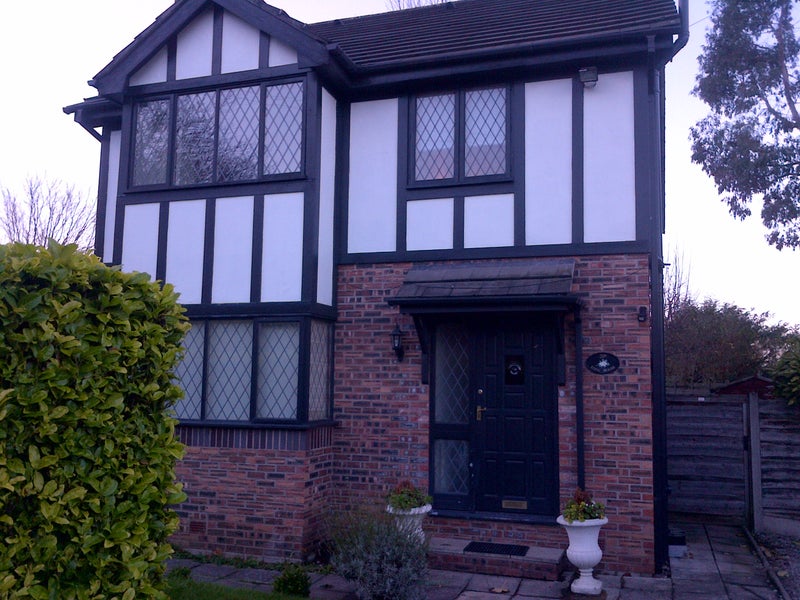 'Room available in refurbished detached house' Room to Rent from SpareRoom