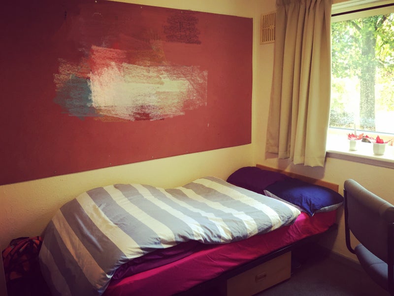 'One single room,University of Surrey(Accommodation' Room to Rent from ...