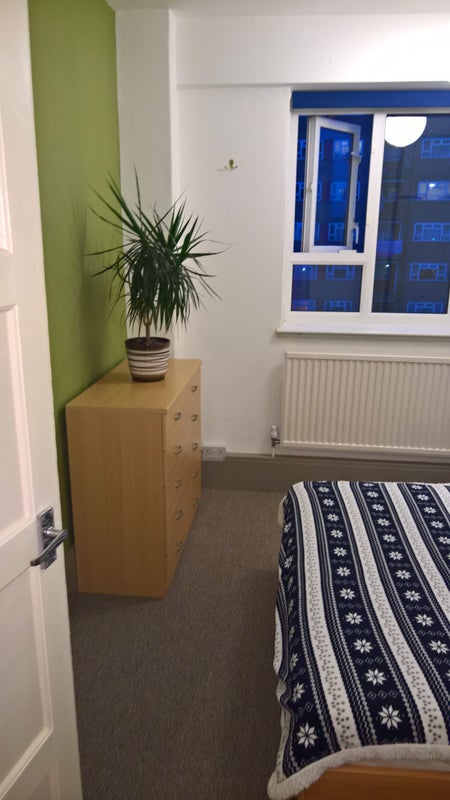 'Flat share in Kennington/Elephant with bike locker' Room to Rent from ...