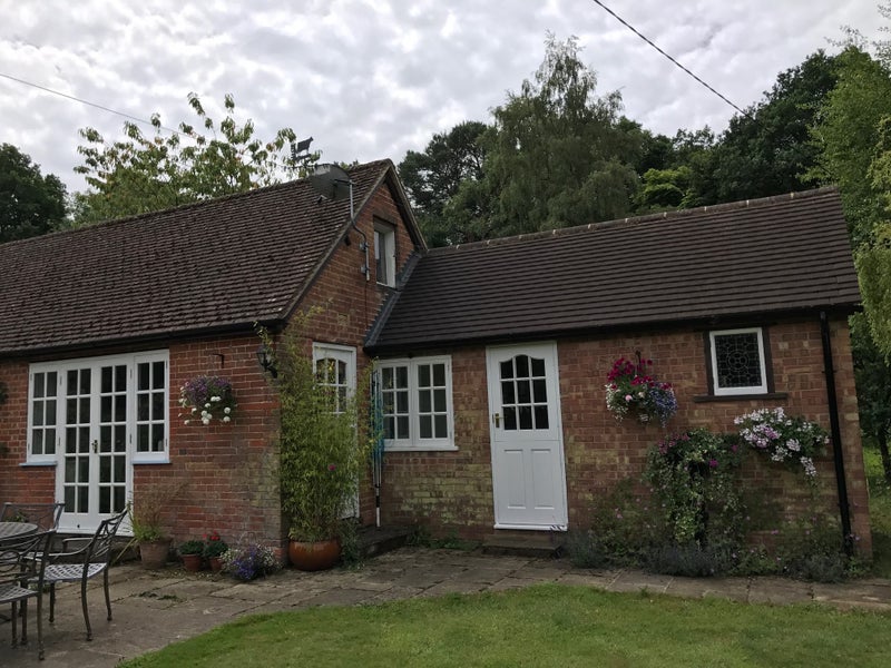 'Self-contained annex in beautiful wooded location' Room to Rent from ...