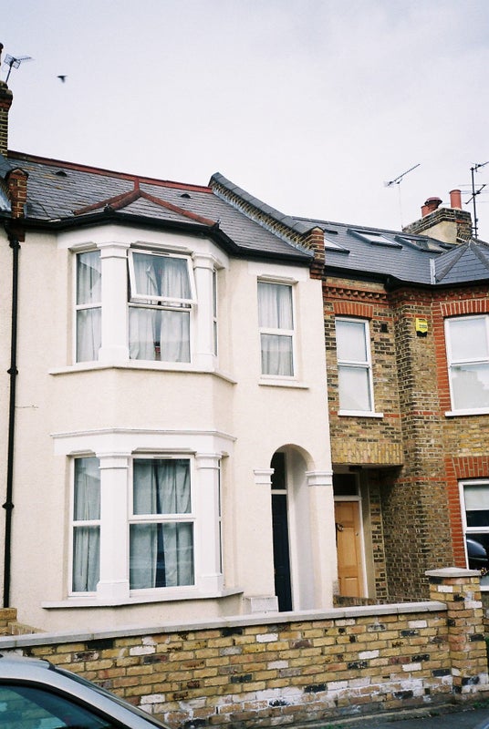 'Double in friendly beautiful house with lounge' Room to Rent from ...