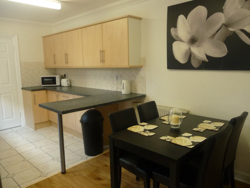 'Studio BEDSIT/ Flatlette . Large. Bills included. ' Room to Rent from ...