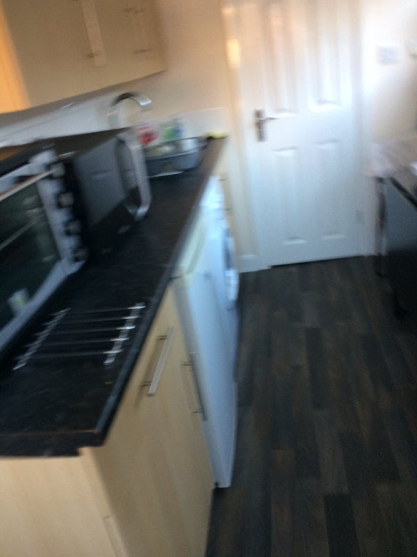 'Studio/bedsit for one person, self contained.' Room to Rent from SpareRoom