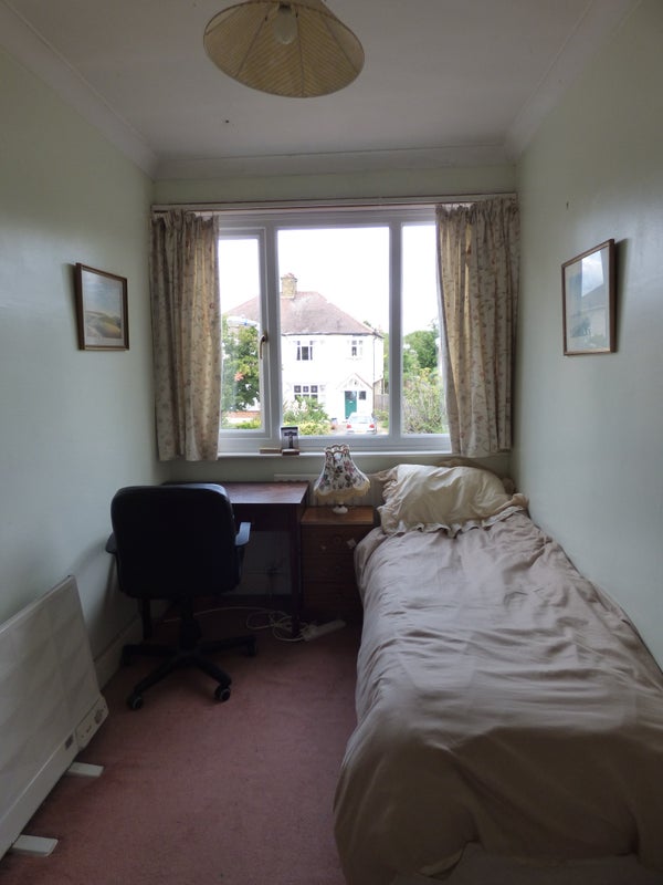 'Single room with own bathroom in detached house' Room to Rent from ...