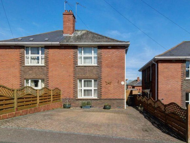 'Double room in friendly house share ' Room to Rent from SpareRoom