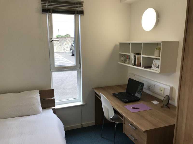 'Self Contained Room With Full Facilities ' Room to Rent from SpareRoom