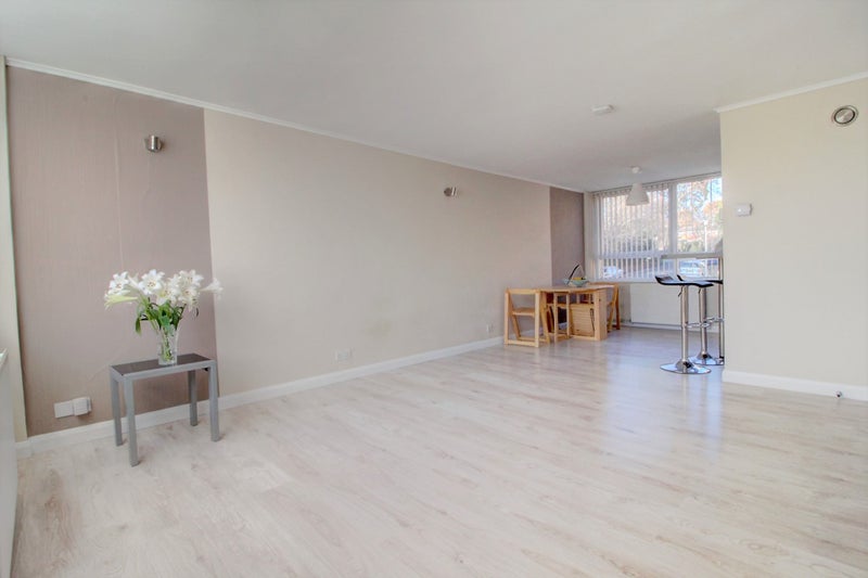 'Modern split level 2 bedroom flat (75m2)' Room to Rent from SpareRoom