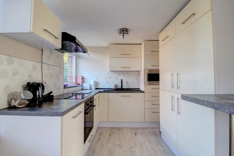 'Modern split level 2 bedroom flat (75m2)' Room to Rent from SpareRoom