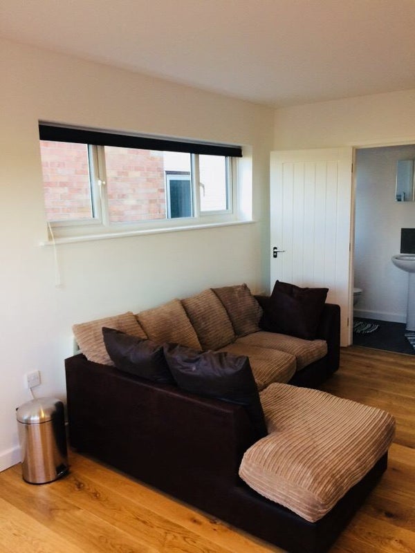 'Self contained room,ensuite,integrated kitchen' Room to Rent from ...