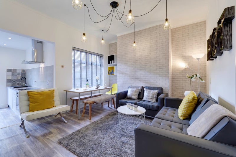 'Stunning fully refurbed luxury HMO' Room to Rent from SpareRoom