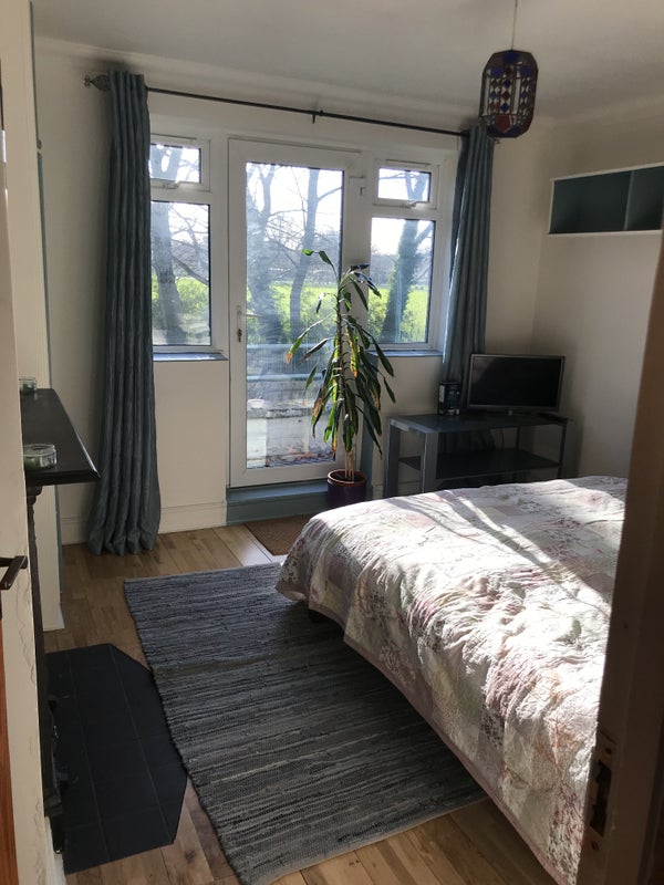 'Double room E17, Lloyds park' Room to Rent from SpareRoom