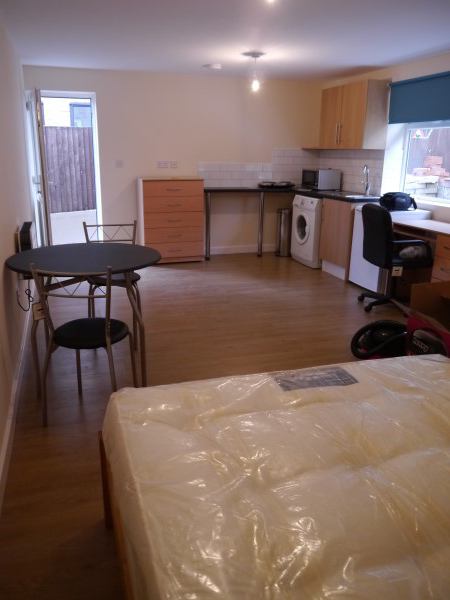 'High Quality Studio annex in bungalow close to UKC' Room to Rent from ...