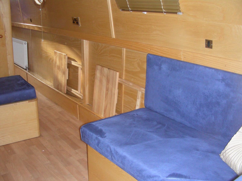 'Live on a narrowboat ' Room to Rent from SpareRoom