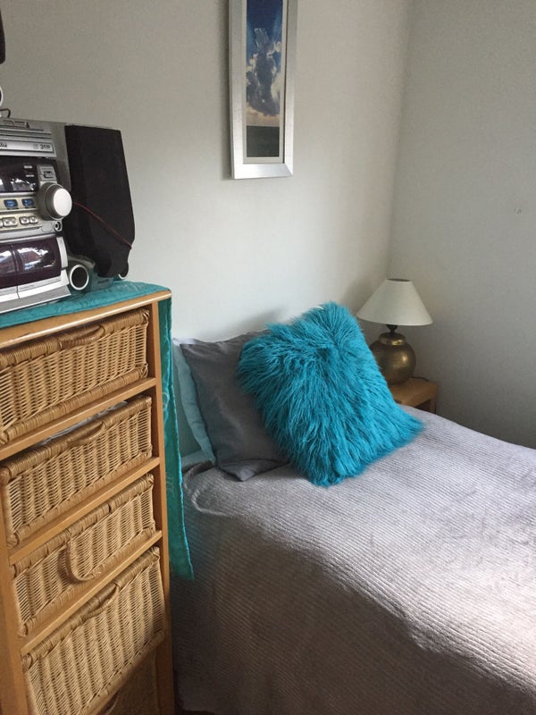 'Larger Than Average Single Bedroom ' Room to Rent from SpareRoom