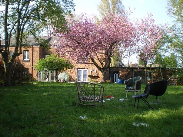 'Slade Hall + Annexe --- Happy Hippies Wanted!!!' Room to Rent from ...