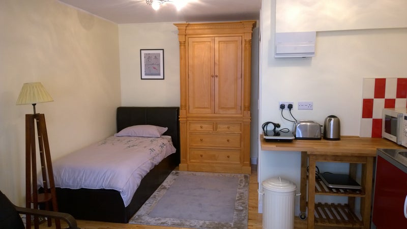 ' Self contained studio room /bedsit ' Room to Rent from SpareRoom