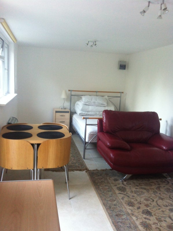 'Self-Contained, detached annex/garage conversion' Room to Rent from ...