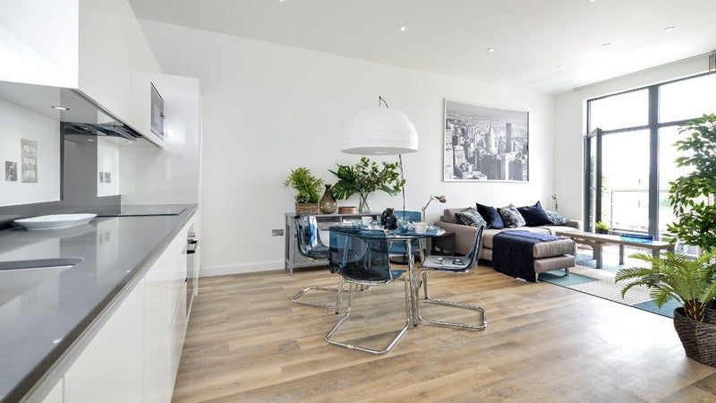 'Double room in lovely 3 bedroom apartment to rent ' Room to Rent from ...
