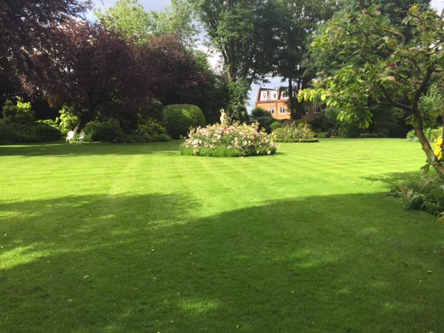 'Double in stunning Highgate flat with garden' Room to Rent from SpareRoom