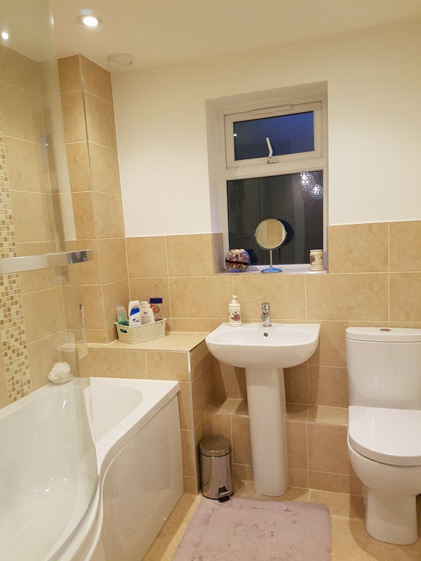'Spacious room available in nice area of Banbury' Room to Rent from ...