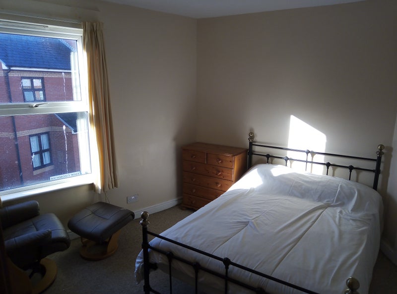 'Large Bright Clean House Close To Town ' Room to Rent from SpareRoom