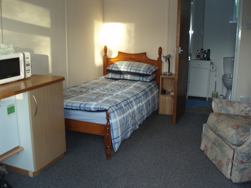 'Large Bedsit With Own Shower Room And Kitchen' Room to Rent from SpareRoom