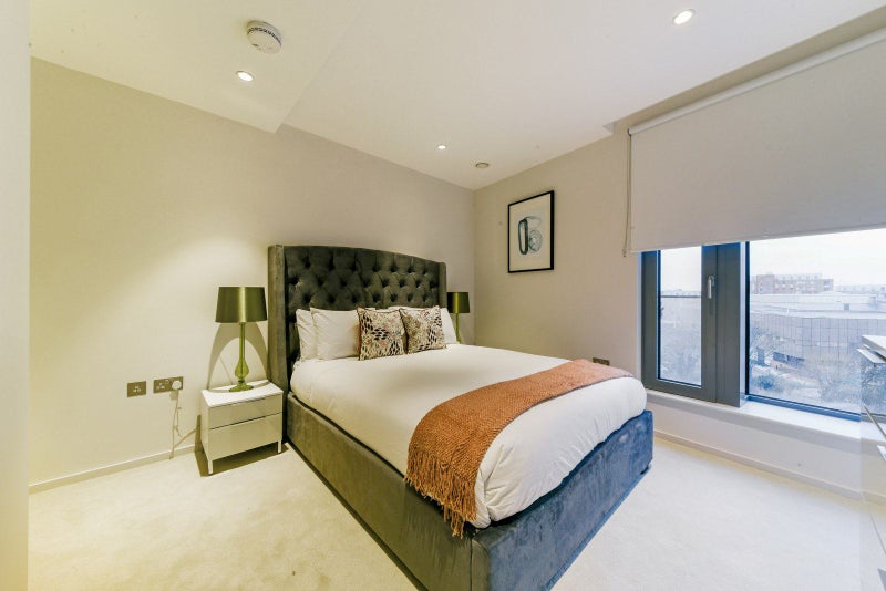 'Onyx Apartments, Camley Street N1C 4Pf' Room to Rent from SpareRoom