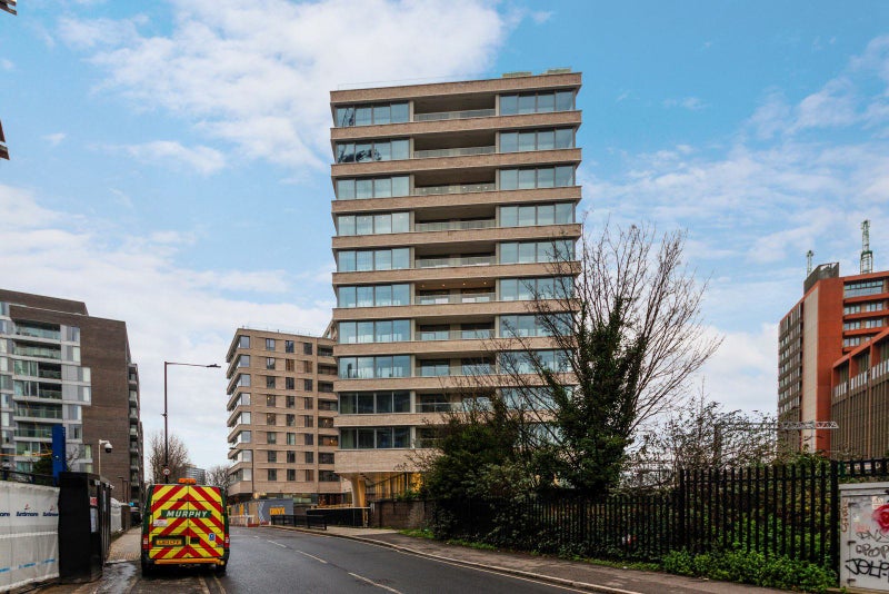 'Onyx Apartments, Camley Street N1C 4Pf' Room to Rent from SpareRoom