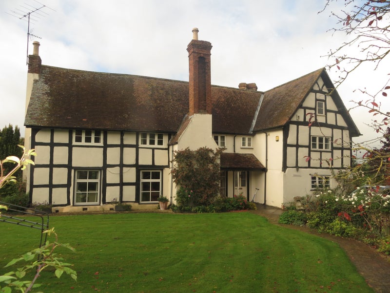 'Double En-Suite in Farmhouse B&B' Room to Rent from SpareRoom