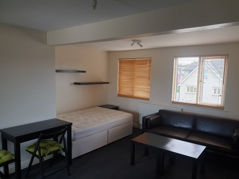 'Self contained bedsit' Room to Rent from SpareRoom