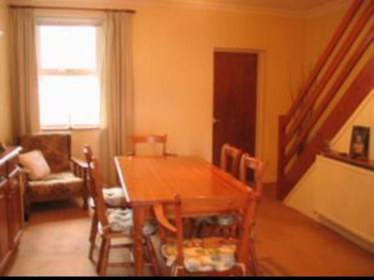 'Student House in Bath - 105 Locksbrook Road' Room to Rent from SpareRoom