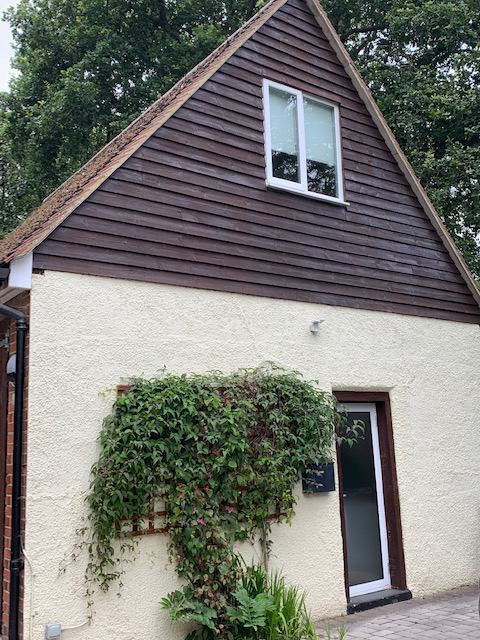 'Detached studio annex on 2 floors' Room to Rent from SpareRoom