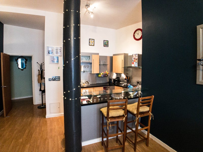 'Spacious Period City Centre Flat' Room to Rent from SpareRoom