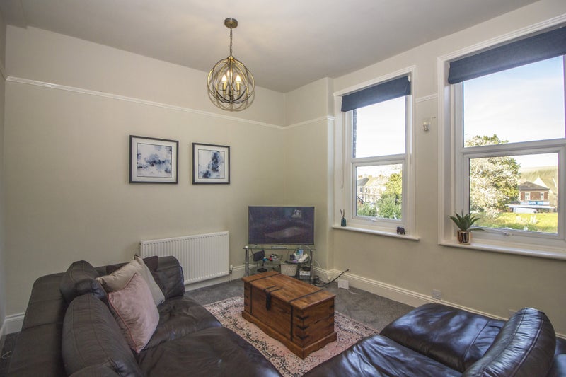 'Double Room in shared house, Available 12th July .' Room to Rent from ...