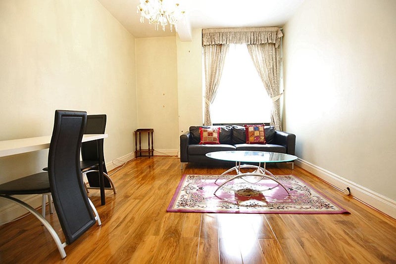 ' Incredible Double Room Bayswater - W2 ' Room to Rent from SpareRoom